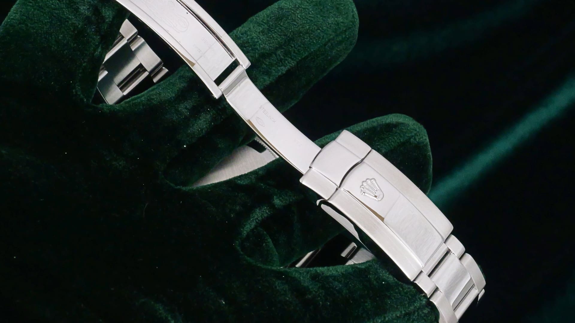 How to Adjust a Rolex Oyster Bracelet: Step-by-Step Guide